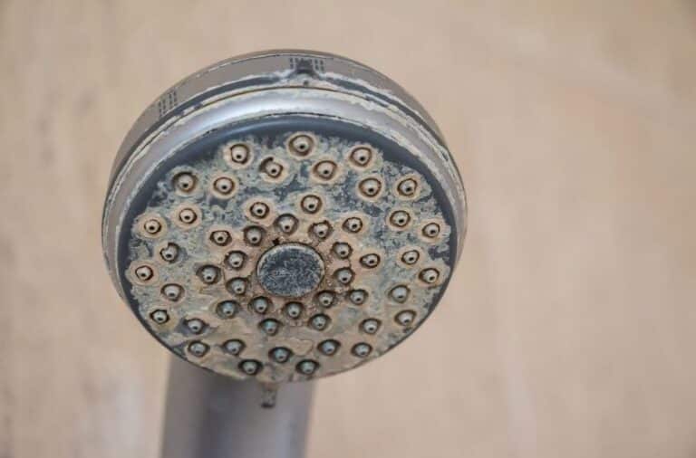 5 Best Shower Filters for Iron Removal- 2023